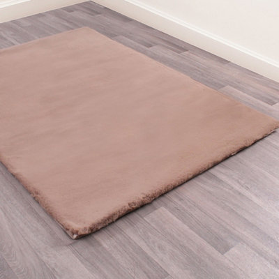 Faux Fur Beige Plain Shaggy Polyester Easy to Clean Rug for Living Room ...