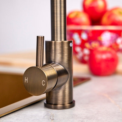 Flode Malaren Single Lever Kitchen Sink Mixer Tap with Swivel Spout ...