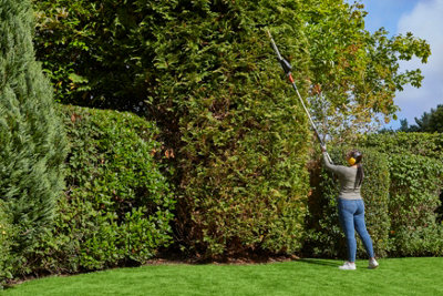 Flymo 18V UltraCut Reach 420 Cordless Hedge Trimmer Cutter 42cm No Battery