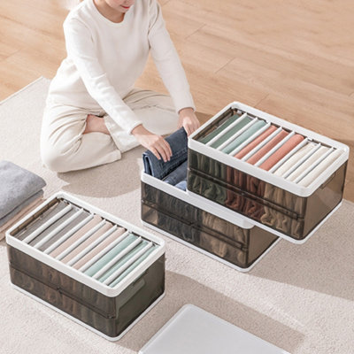 Clothes organizer store