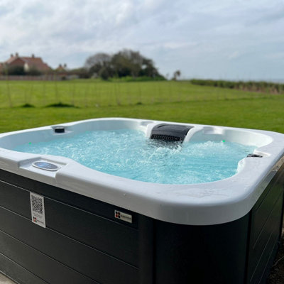 Fonteyn Passion Sparkling Hot Tub Spa for up to 4 People