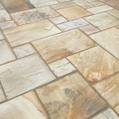 Fossil Mint Indian Sandstone Paving Slabs - Riven - Patio Kit - 22mm