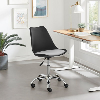 Furniturebox Oslo Black And White Scandi Inspired Office Chair With A ...