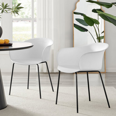 Furniturebox Set of 2 Harper White Scandinavian Inspired Bat Chair ...