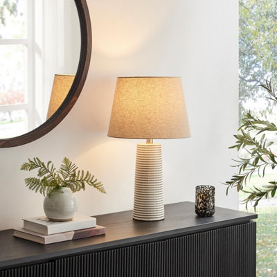Furniturebox UK Agatha White Ceramic Table Lamp