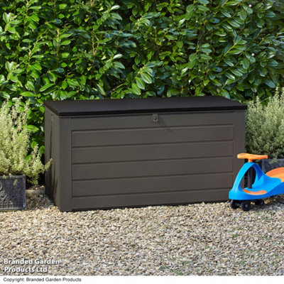 GARDEN GEAR 680 LITRE LOCKABLE GARDEN STORAGE WITH SIT ON LID