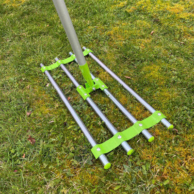 Garden Lawn Levelling Rake Lute with Long Handle