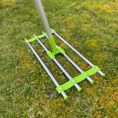 Garden Lawn Levelling Rake Lute with Long Handle