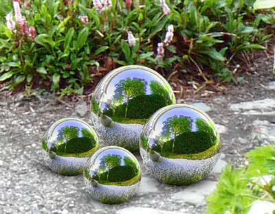 GARDEN SET OF 4 SILVER MIRROR SPHERES STAINLESS STEEL GAZING BALLS