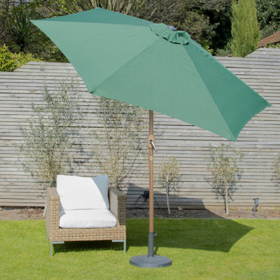 GardenKraft 2.7m Outdoor Wooden Effect Parasol - Dark Green