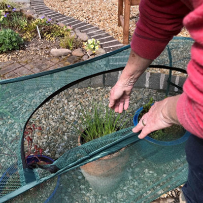 GardenSkill Pop Up Fruit Cage Tunnel - Butterfly Mesh Insect Net Plant ...