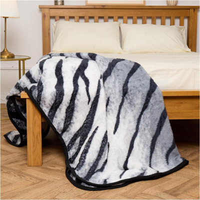 GC GAVENO CAVAILIA New Tiger Skin Throw 200X240 Grey Super Soft Blanket ...