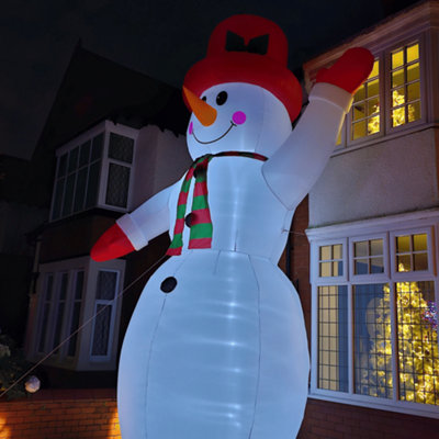 GIANT: 20ft (6m) Outdoor Inflatable Light up Christmas Snowman with ...