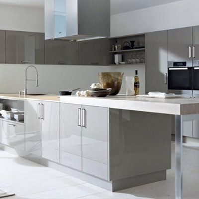 Glossy Self-Adhesive Plain Silver Grey Wallpaper Roll 5m | DIY at B&Q