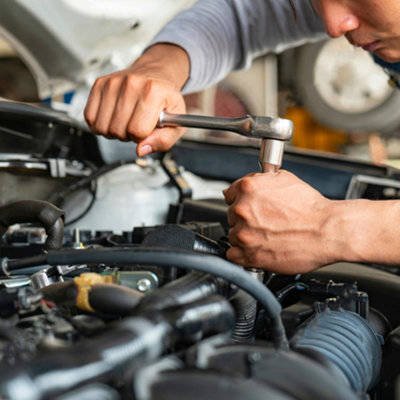 Goodyear 130pc Socket Set + Screwdriver Bits Including 72-teeth Ratchet ...