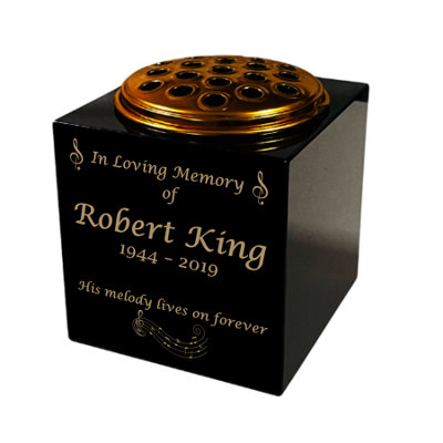 Granite Memorial Vase- Solid Granite - Free Personalised Gold Engraving ...