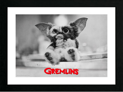 Gremlins Gizmo 30 x 40cm Framed Collector Print | DIY at B&Q