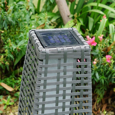 Lamparas Exteriores Patio Shumi Solar Outdoor Floor Lamp - Rattan Style ...