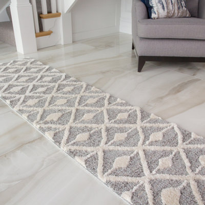 Grey White Diamond Geometric Plush Scandi Runner Rug 60x240cm | DIY at B&Q