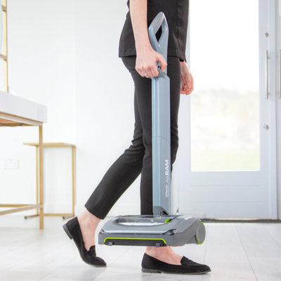 Gtech Commercial AirRAM Cordless Upright Vacuum Cleaner Up to 80 ...