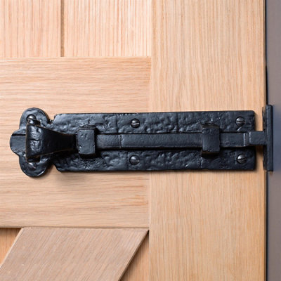 Hammer & Tongs Cranked Antique Fish Tail Bolt - W200mm - Black