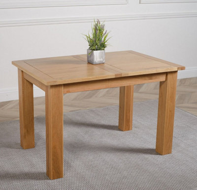 Hampton 120 - 160cm Solid Oak Extending Dining Table | DIY at B&Q
