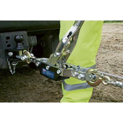 Hand Operated Power Puller - 1500kg Rolling Capacity - Ratchet Safety ...