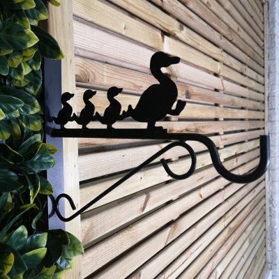 Handcrafted Metal 30cm Black Wall Duck Bracket Hook For Garden Hanging ...