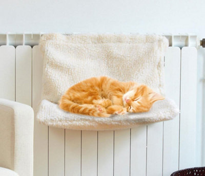 Hanging Cat Radiator Bed - White | DIY at B&Q