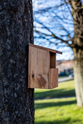 Hanging Robin Nesting Box - Small Birds