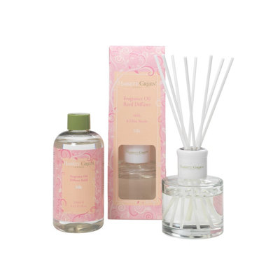 Hassett Green London - Silk - Reed Diffuser and Refill Combination Set