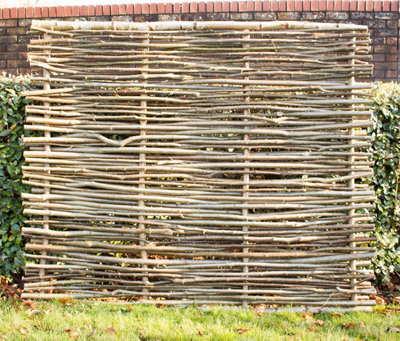 Hazel Hurdle Fencing Panel 6ft x 5ft Premium Weave Birchwood Capped ...