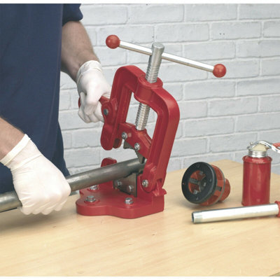 Heavy-Duty Bench Mounting Pipe Vice with Hinged Design for Pipes 10mm ...