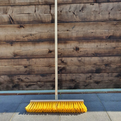 Heavy Duty Garden Broom with Handle, Outdoor for Wet & Dry Surfaces, 20 ...