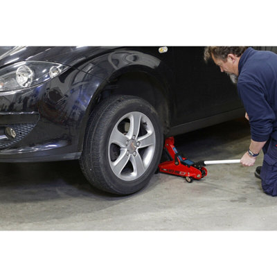 Heavy-Duty Short Chassis Hydraulic Trolley Jack - 1.5 Tonne Capacity ...