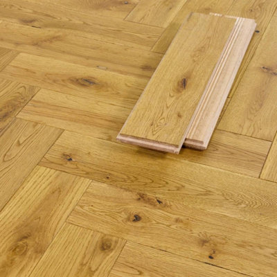 Herringbone Solid Wood Flooring 18mm Golden Brushed Matt Lacquer - 1.44m²