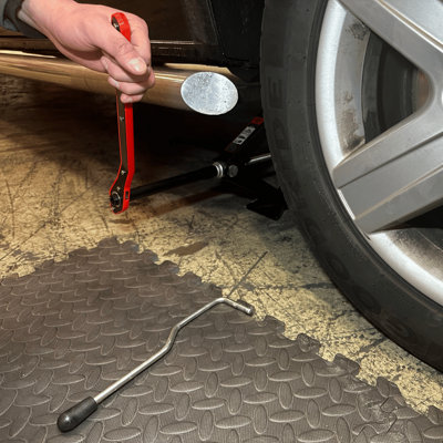 HEYNER Heavy Duty Car Scissor Jack 1.5 Ton With Ratchet Vehicle Lifting ...