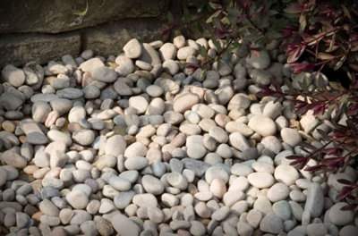 HIGHLAND PEBBLES DECORATIVE 20-30MM BULK BAG