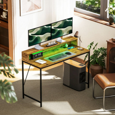 HOMCOM Computer Table with LED Lights, Gaming Desk with Shelf, Rustic Brown
