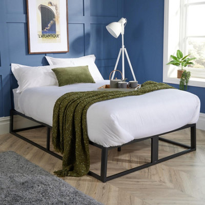 Home Source Black Metal 4FT Small Double Industrial Platform Bed Frame