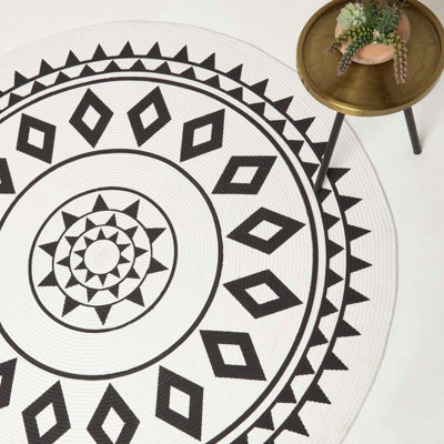 Homescapes Lia White & Black Mandala Handoven Cotton Rug, 120 cm Round ...