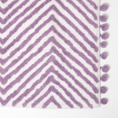 Homescapes Lilac Cotton Bath Mat Tufted Zig Zag with Pom Pom Edges 50 x ...