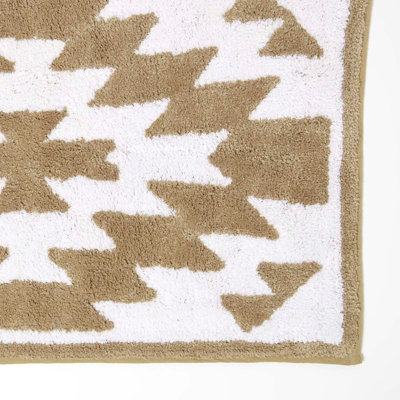 Homescapes Natural and White Bath Mat 100% Cotton Aztec Design, 50 x 80 cm