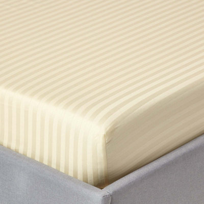 Homescapes Pastel Yellow Egyptian Cotton Satin Stripe Fitted Sheet 330 TC, Double at B&Q