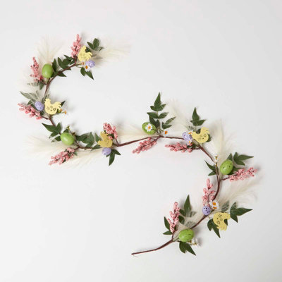 Homescapes Spring Easter Egg, Hen and Berries Garland | DIY at B&Q