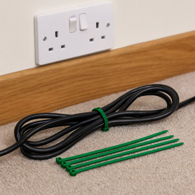 HomeSmart 100 Pack Green Nylon Cable Ties 300mm x 4.8mm Extra Strong Self-Locking Garden Cable Ties