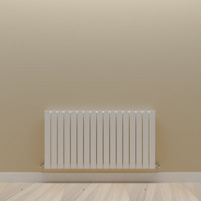 Horizontal White Single Flat Panel Radiator (H) 600 mm x (W) 1156 mm.