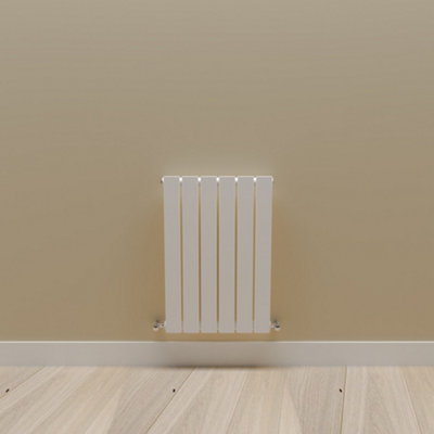 Horizontal White Single Flat Panel Radiator (H) 600 mm x (W) 408 mm.