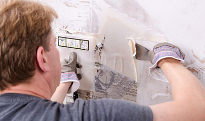 How to remove wallpaper at B&Q