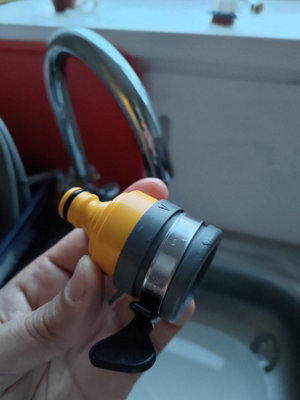 Hozelock Indoor Mixer Tap Connector 20mm to 24mm for Threadless Kitchen ...